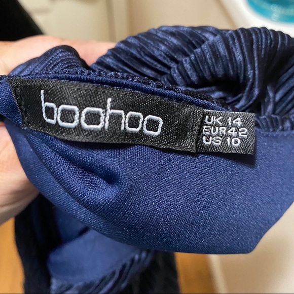 Boohoo | Dresses | Pantone Color Navy Blue Boohoo Long Sleeve Dress ...